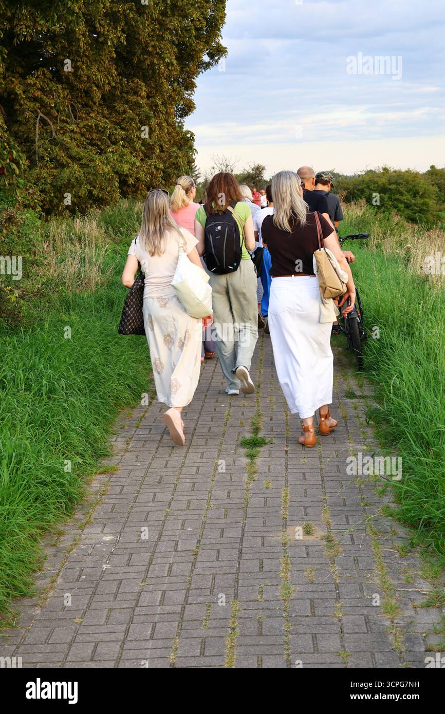 Group activities on a path hi-res stock photography and images - Alamy