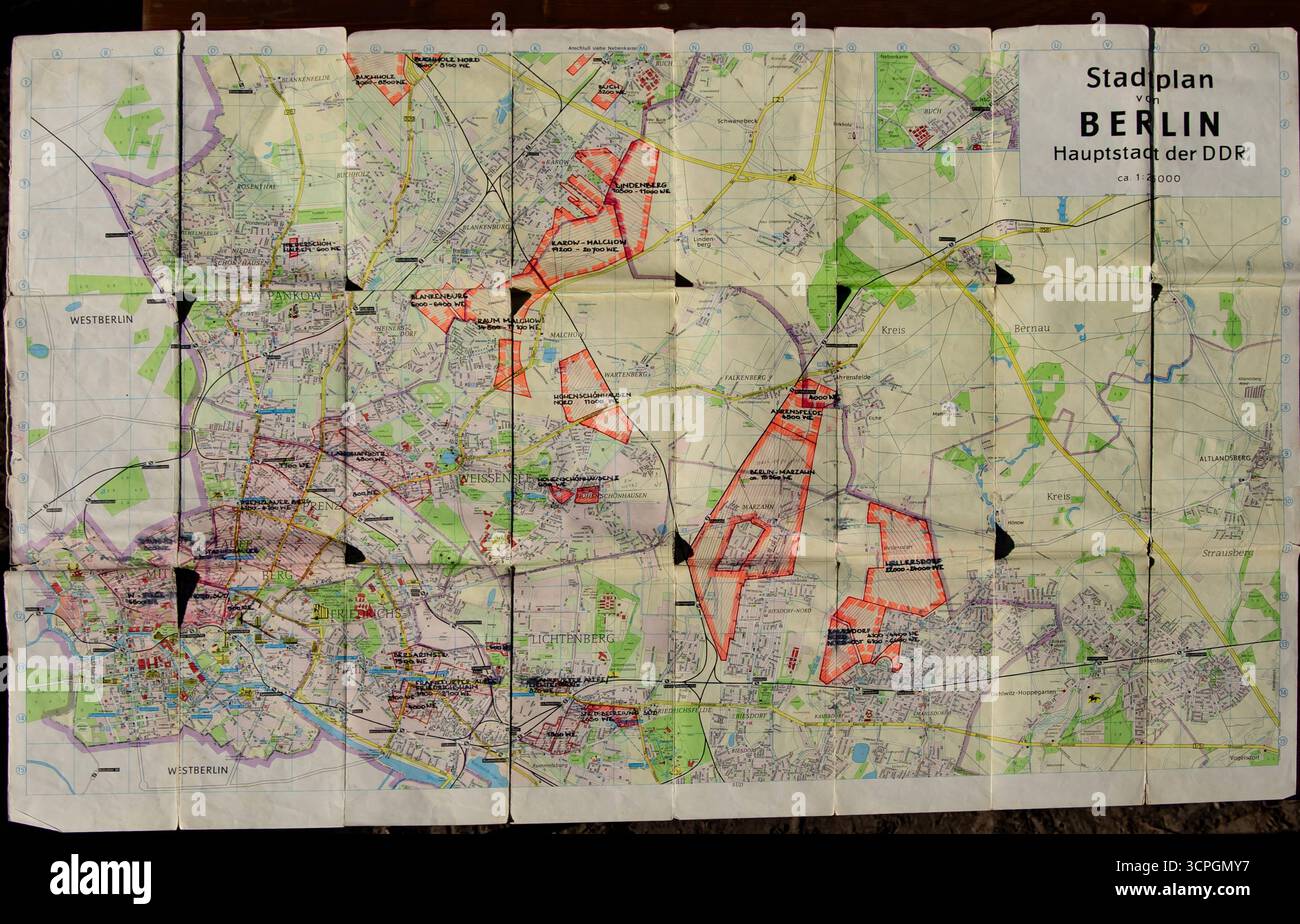 Berliner Landkarte der DDR Zeiten mit markierte Arealen für ...