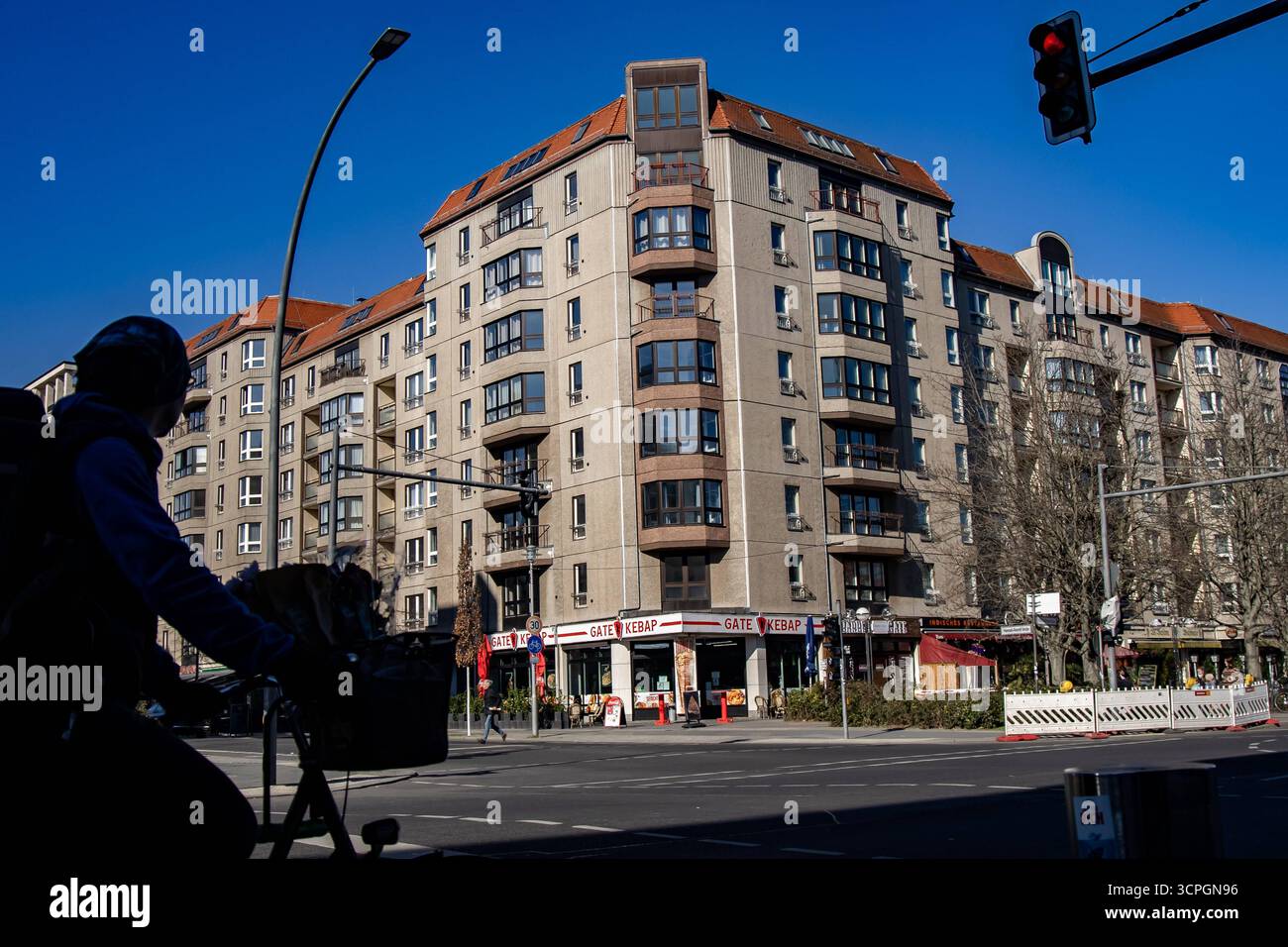 DDR Architektur mit Fertigbauweise an der Wilhelmstrasse und ...