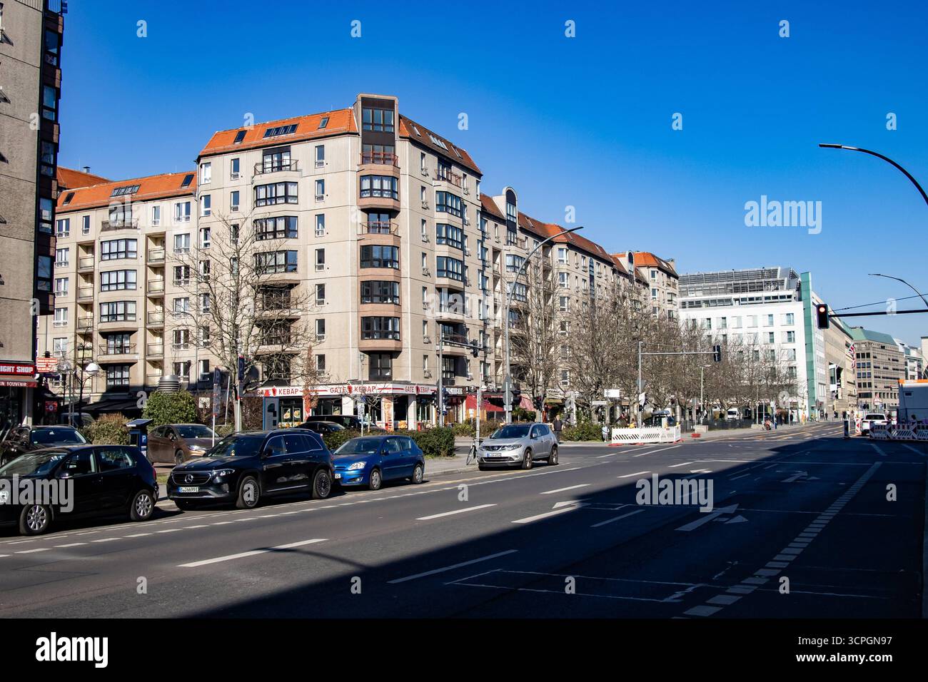 DDR Architektur mit Fertigbauweise an der Wilhelmstrasse und ...