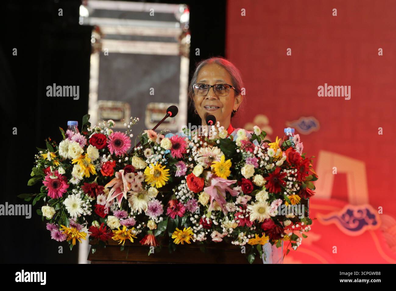 (250926) -- DHAKA, Sept. 26, 2025 (Xinhua) -- Bangladeshi Fisheries and ...