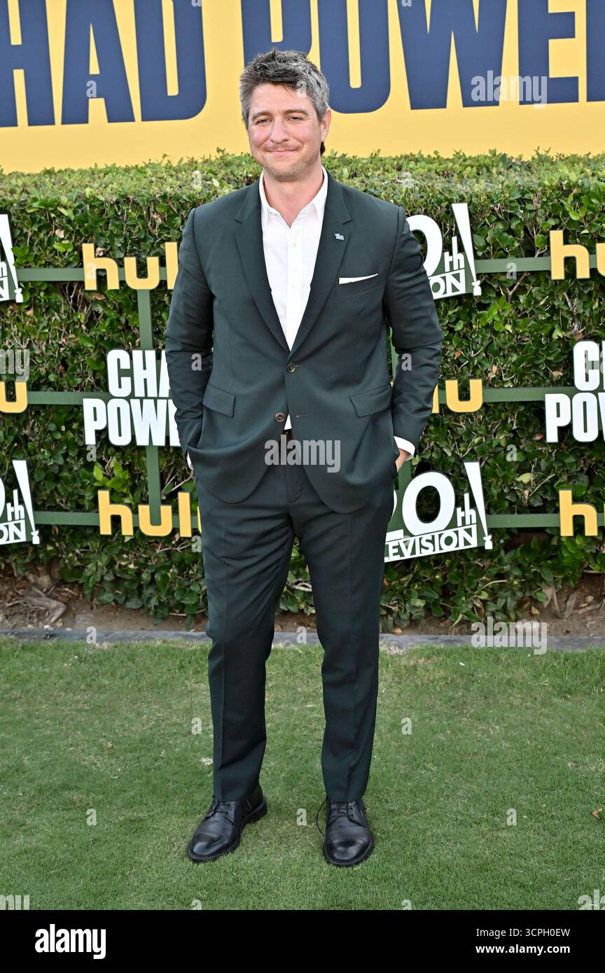 Adam Fasullo bei der Premiere der Hulu-Serie Chad Powers im Rose Bowl ...