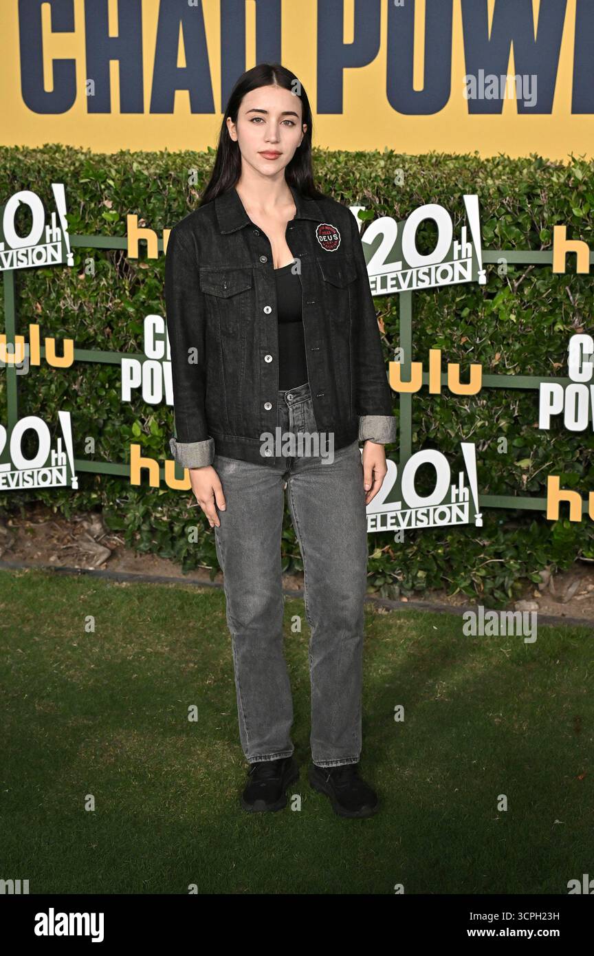 Caylee Cowan bei der Premiere der Hulu-Serie Chad Powers im Rose Bowl ...