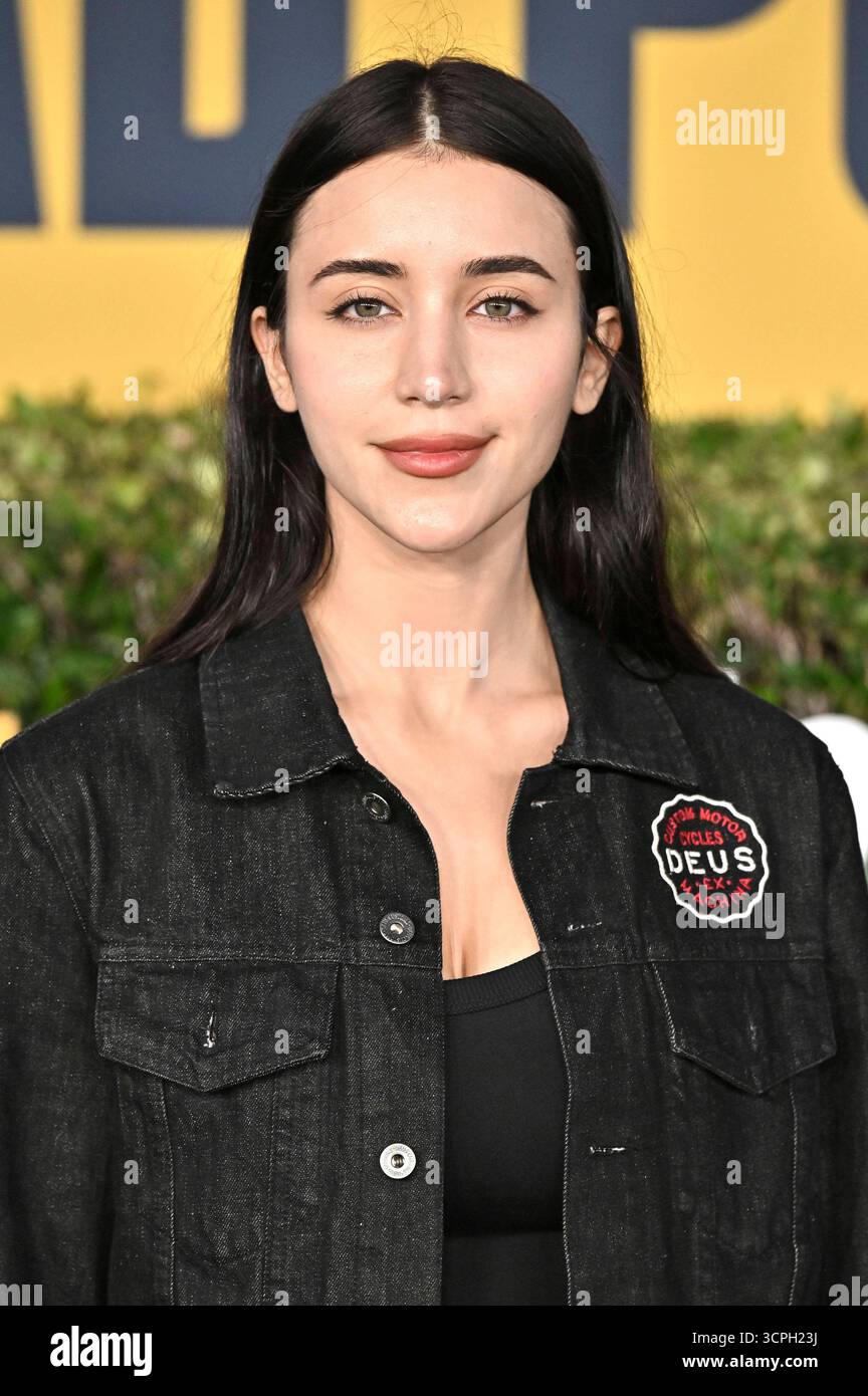Caylee Cowan bei der Premiere der Hulu-Serie Chad Powers im Rose Bowl ...