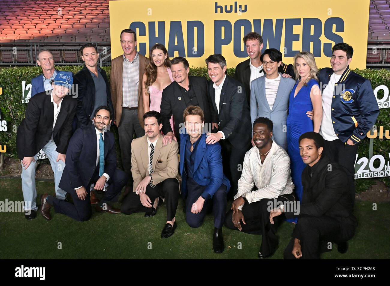 Toby Huss, Colton Ryan, Clayne Crawford, Luvh Rakhe, Peyton Manning ...