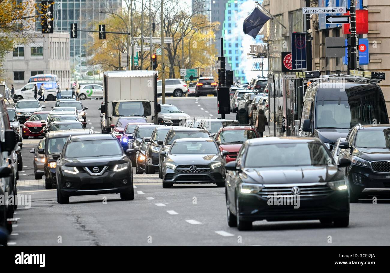Traffic on a street in Montreal, Thursday, Nov. 14, 2024. THE CANADIAN ...