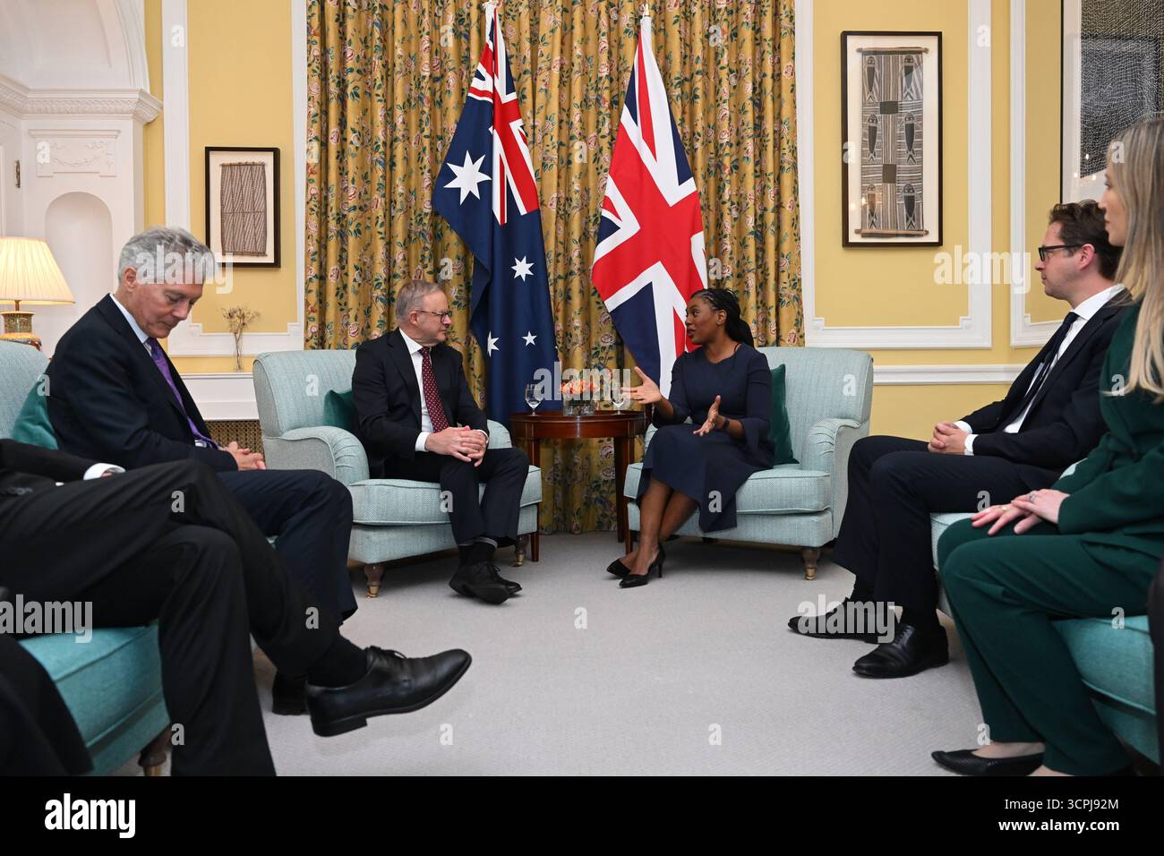 Australian Prime Minister Anthony Albanese speaks to Kemi Badenoch,UK ...