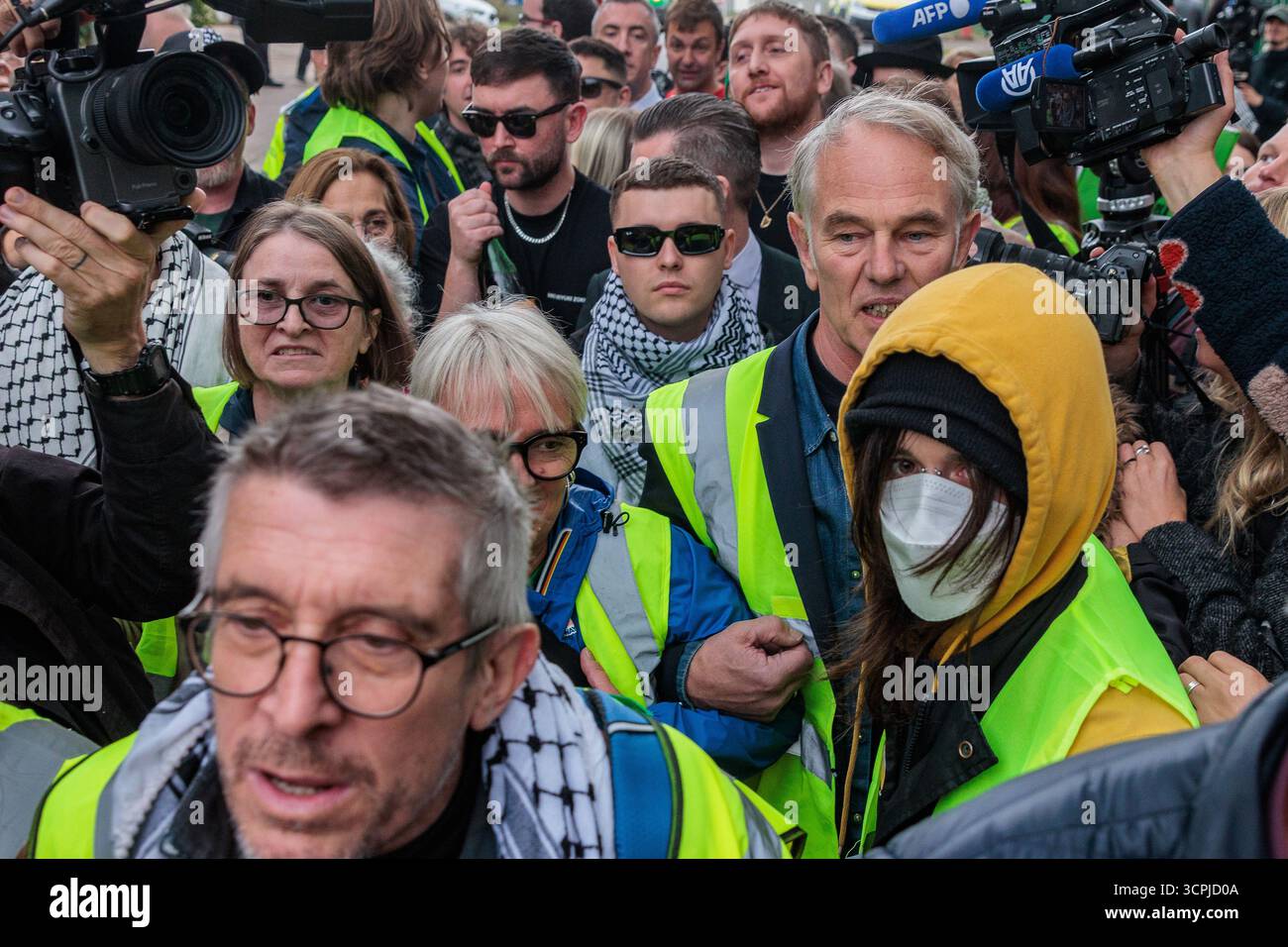 London, UK. 26th September, 2025. Liam Og O hAnnaidh, known as Mo Chara ...