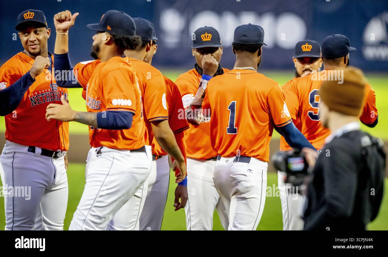 ROTTERDAM - Dutch baseball players prepare for the semi-final against ...