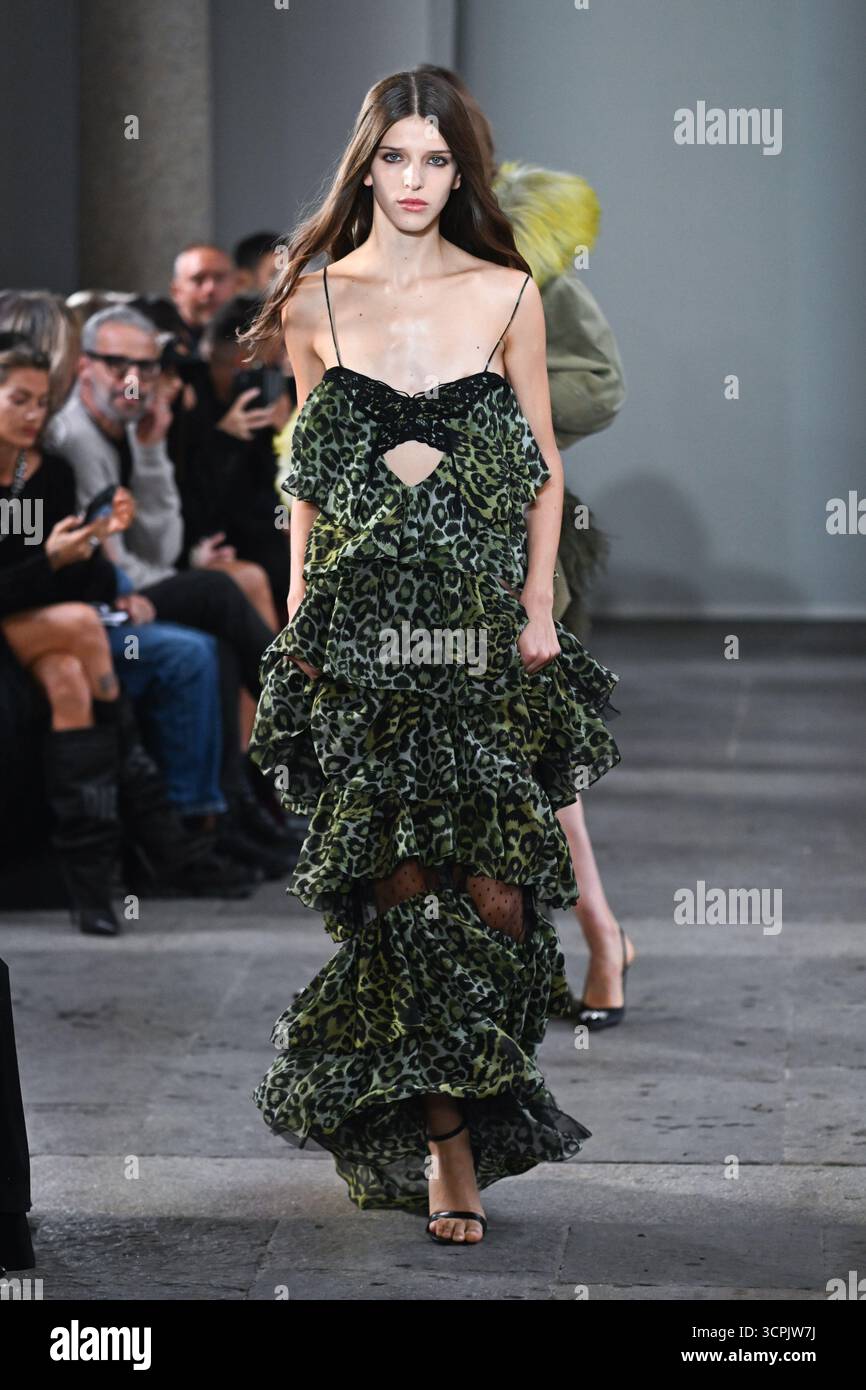 Milan, Milan Women's Fashion Week Spring/Summer 2026 - Women's Fashion ...