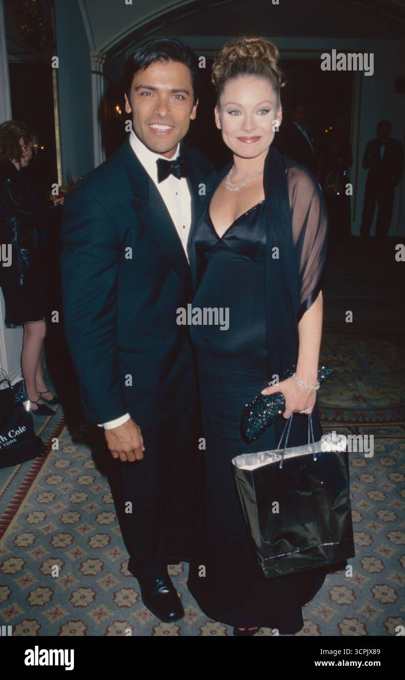 Mark Consuelos and Kelly Ripa attend the American Cancer Society Spring ...