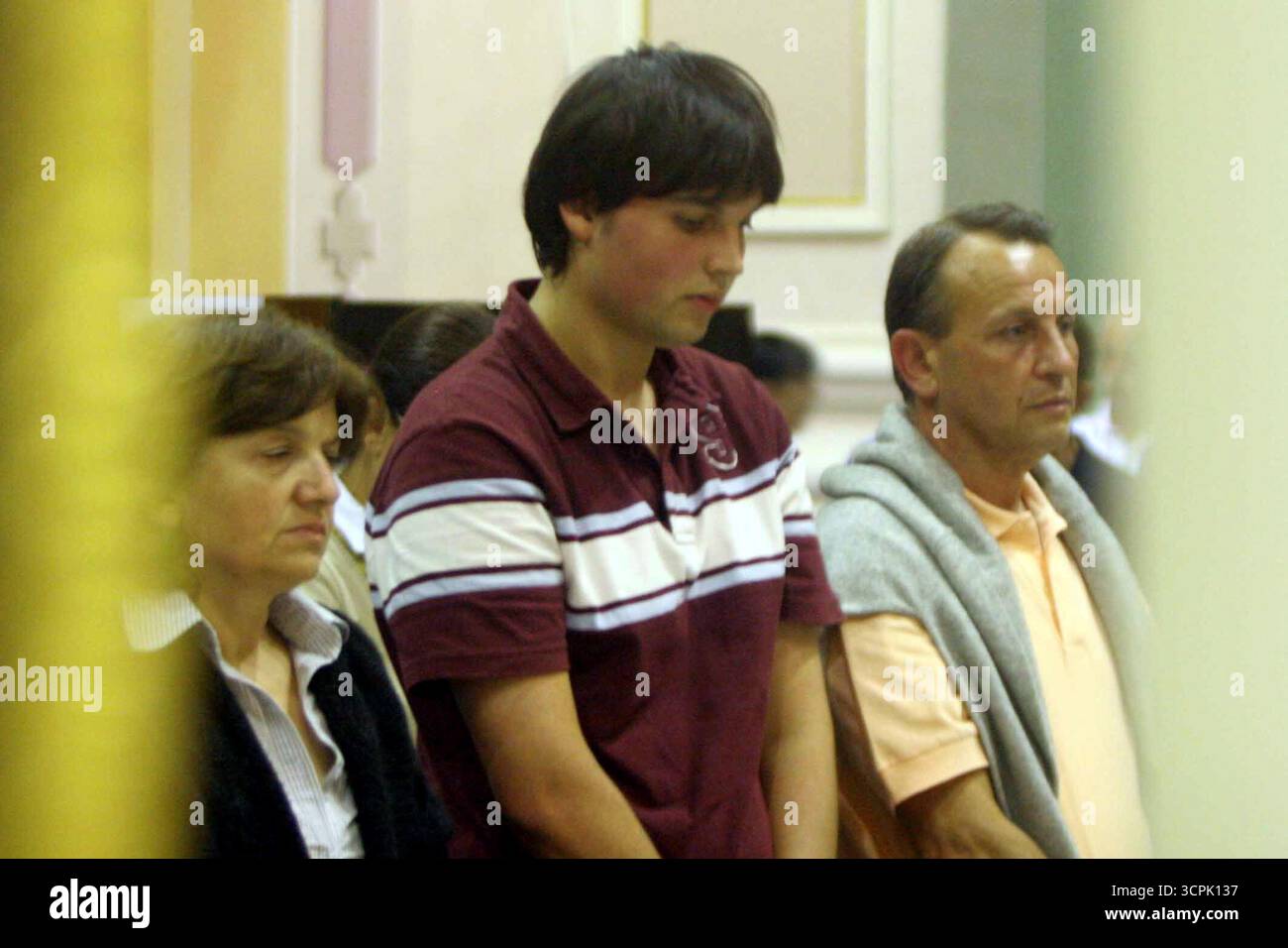 GARLASCO (PAVIA) - OMICIDIO CHIARA POGGI - MESSA PER IL TRIGESIMO DELLA ...