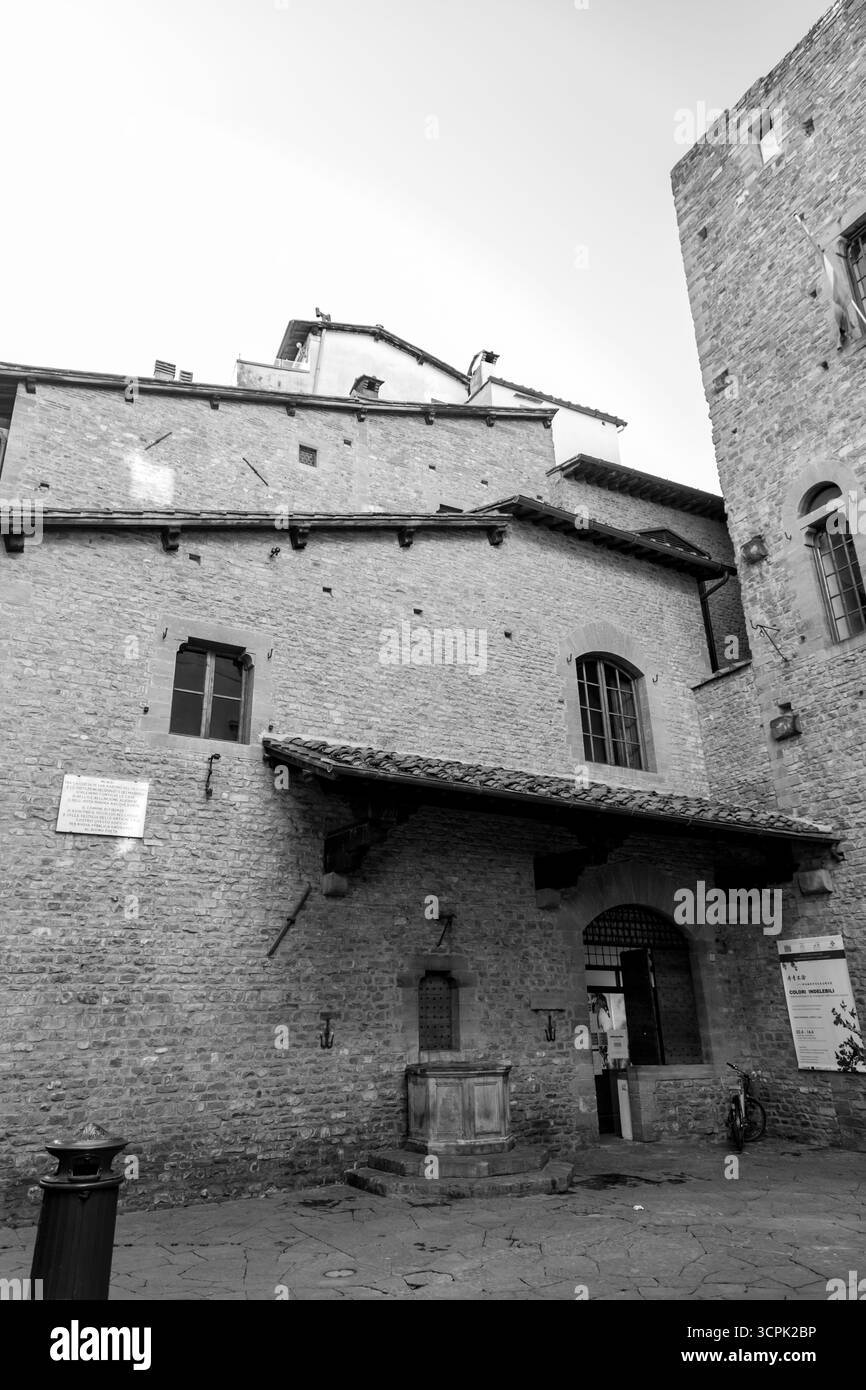 Life house on travel Black and White Stock Photos & Images - Alamy