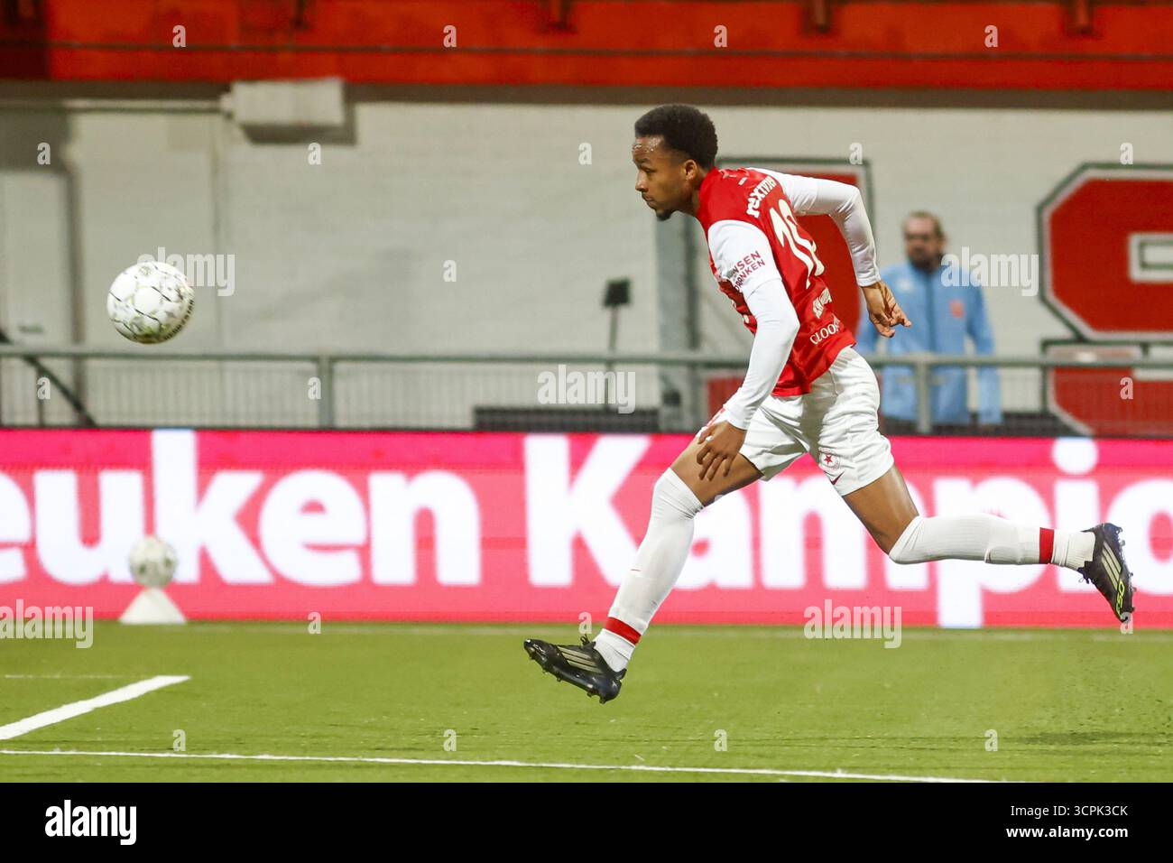 MAASTRICHT , 26-09-2025 , De Geusselt , season 2025 / 2026 , Dutch ...
