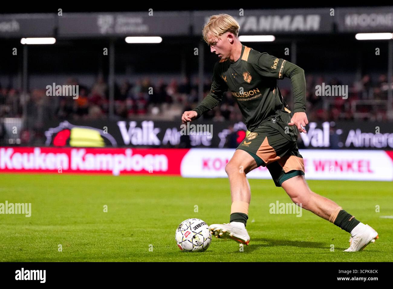 Viggo plantinga hi-res stock photography and images - Alamy