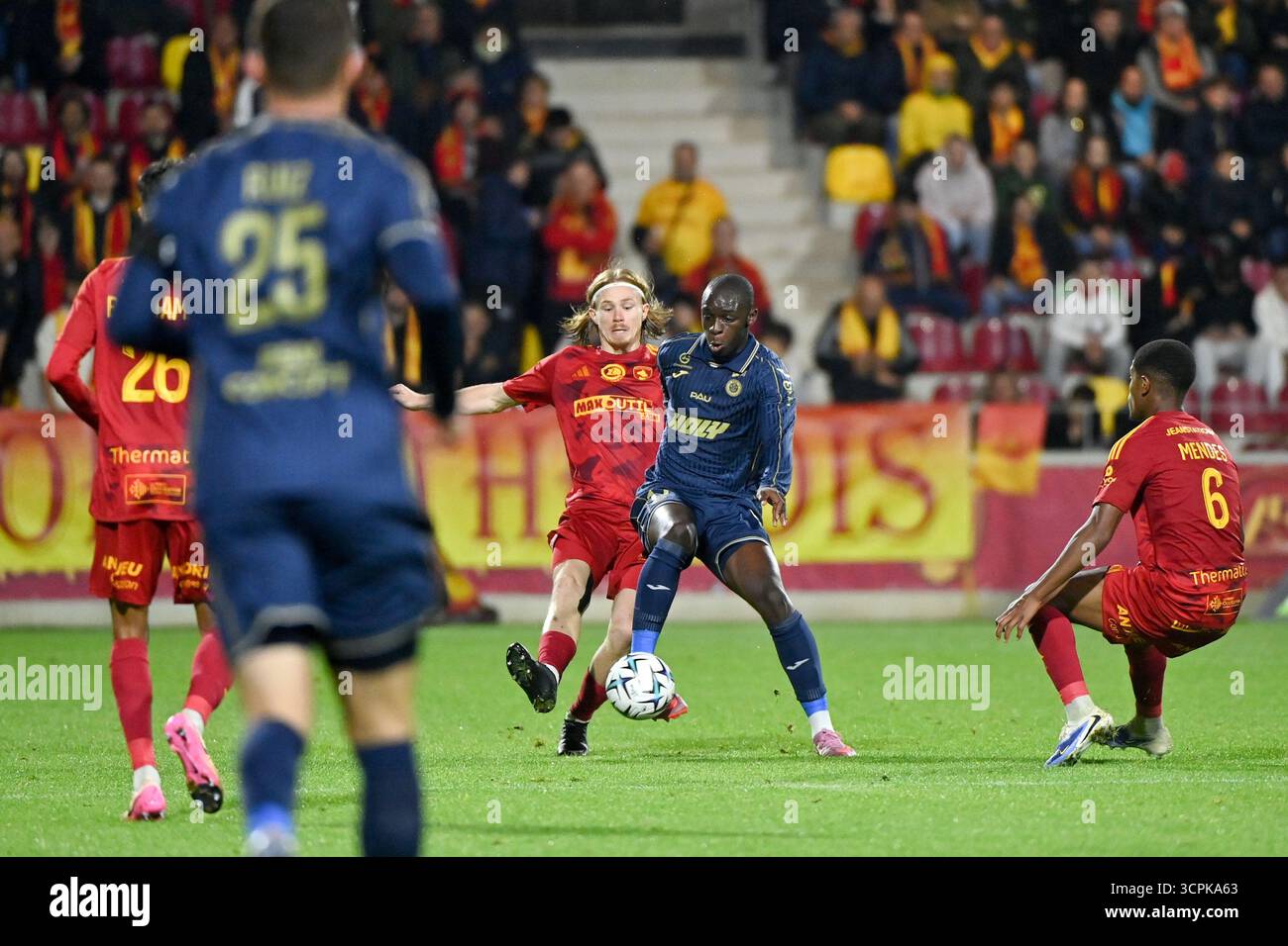 04 Mathis MAGNIN (raf) - 17 Omar SISSOKO (pau) during the Ligue 2 BKT ...