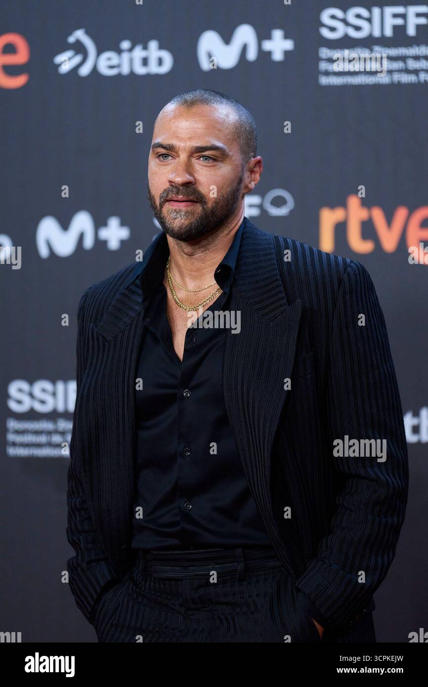 Jesse Williams attended 'Anatonia de un instante' Red Carpet during ...