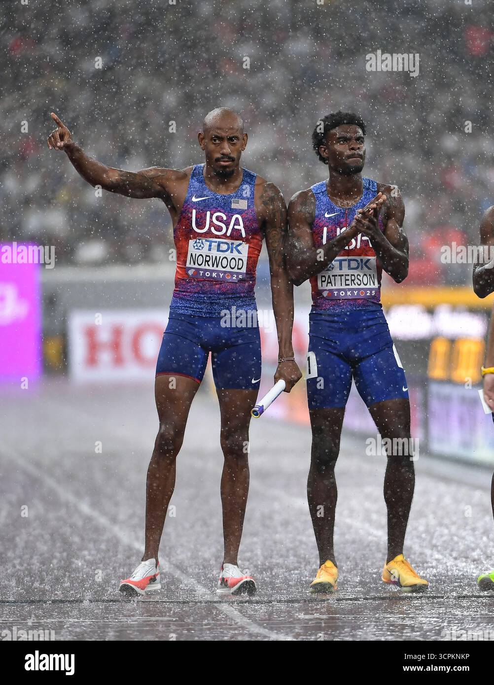 Vernon Norwood and Jacory Patterson of the USA competing in the 4x400m ...