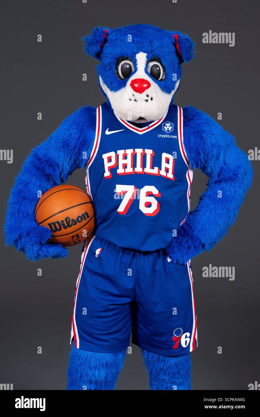 Philadelphia 76ers mascot Franklin pose for photos during the NBA ...
