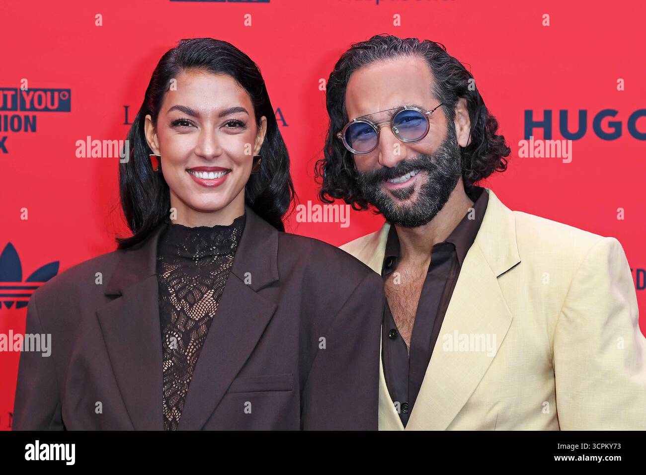 Rebecca Mir mit Ehemann Massimo Sinato beim ABOUT YOU FASHION BALL im ...