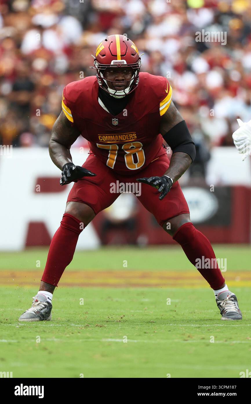 Washington Commanders offensive tackle Laremy Tunsil (78) blocks during ...