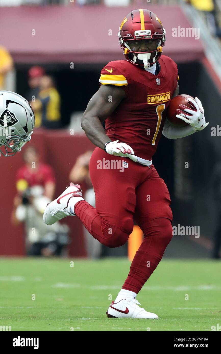 Washington Commanders wide receiver Deebo Samuel Sr. (1) runs with the ...