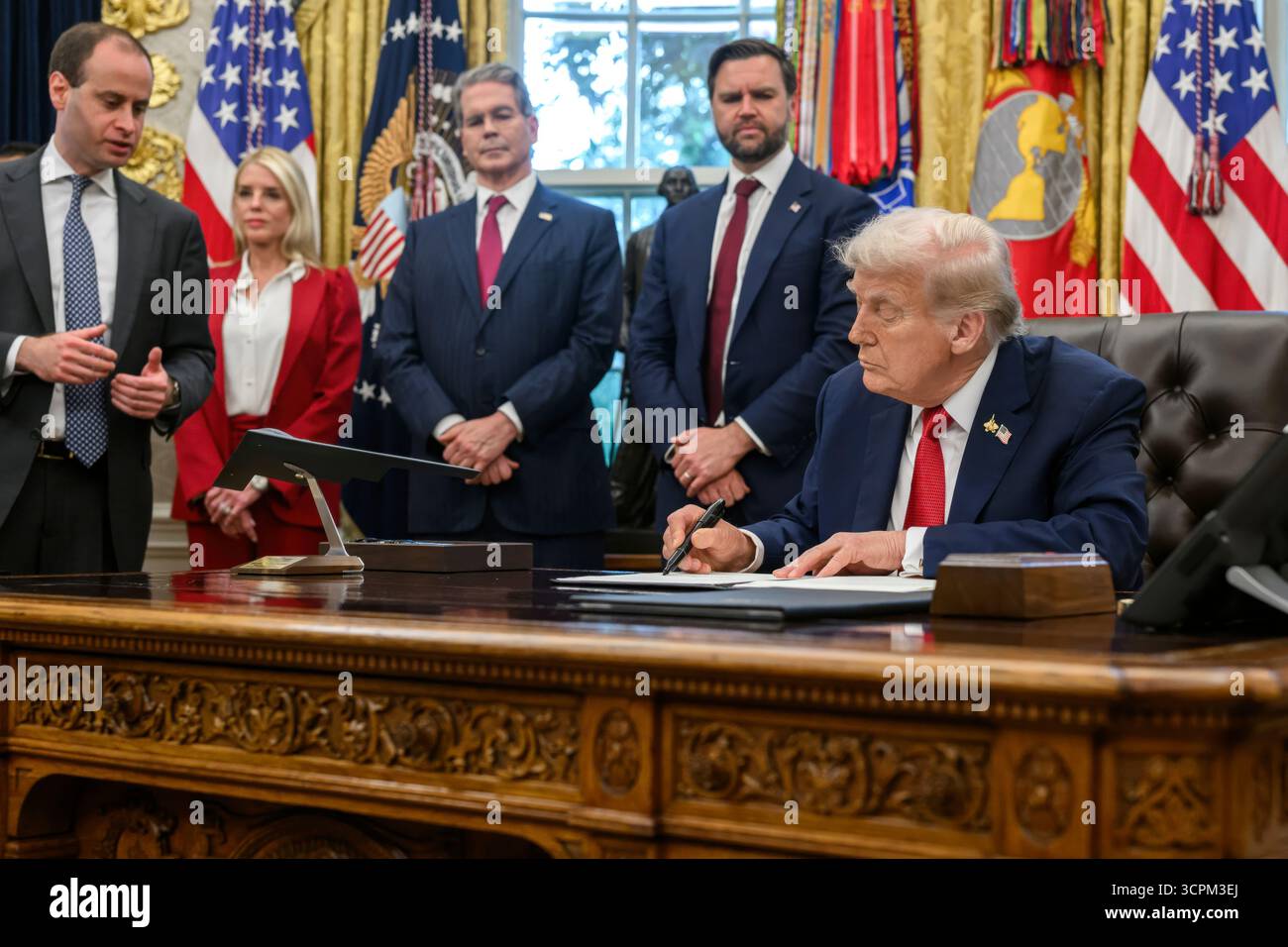 September 25 2025 hi-res stock photography and images - Alamy