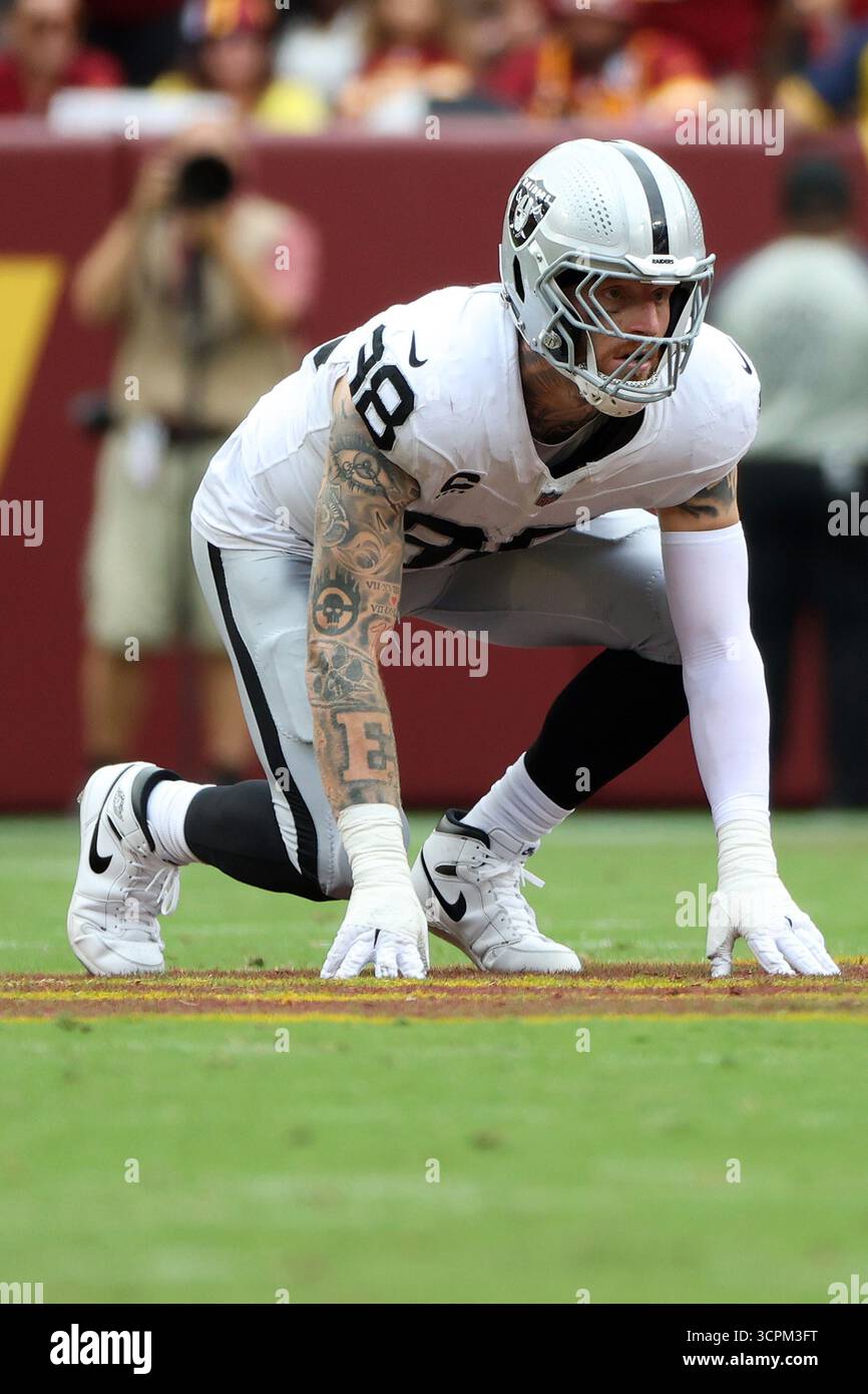 Las Vegas Raiders defensive end Maxx Crosby (98) lines up for play ...
