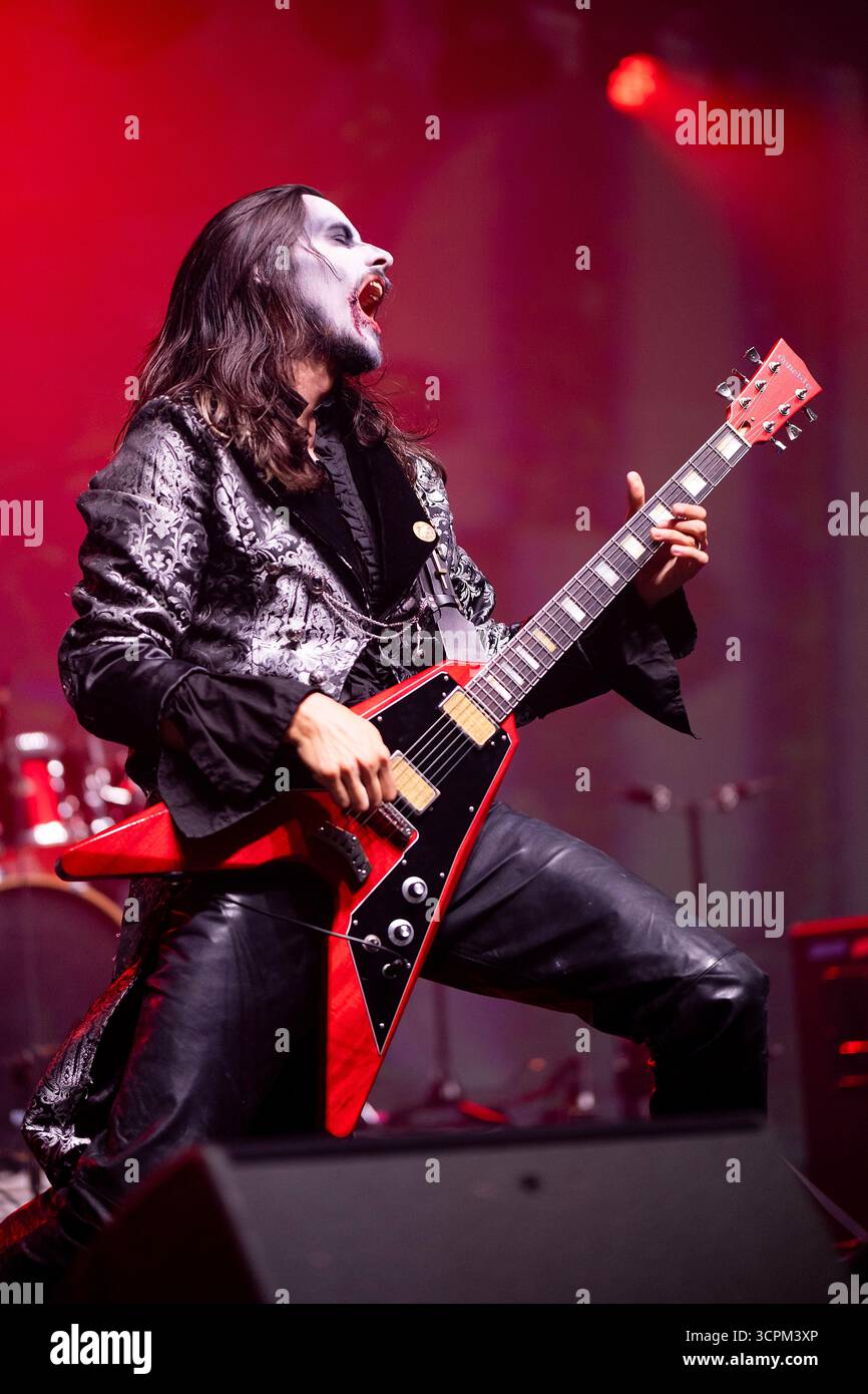 September 26, 2025: Franco Vittore with Castle Rat band performing at ...