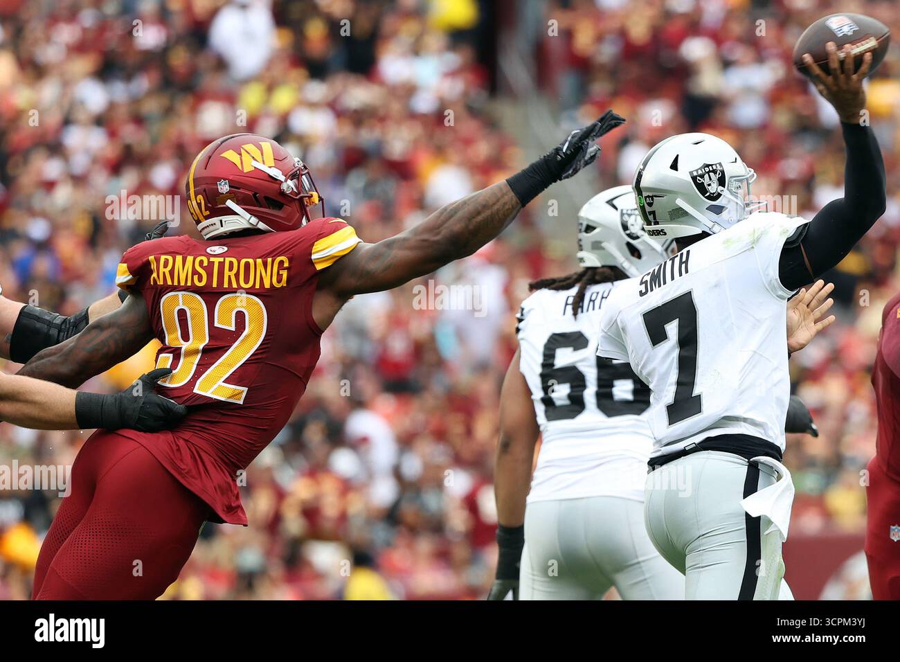 Washington Commanders defensive end Dorance Armstrong (92) pressures ...