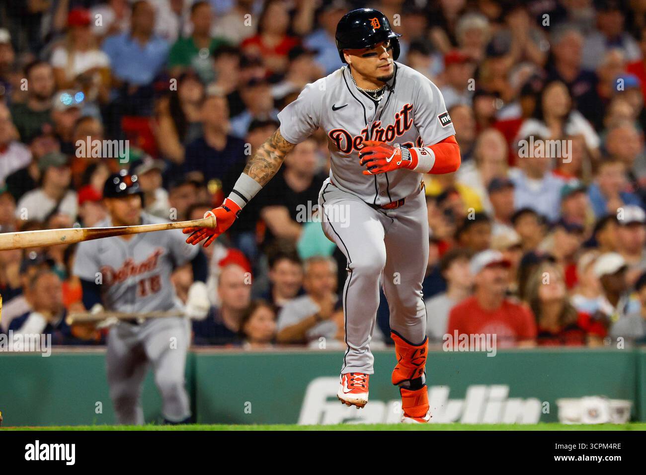 Detroit Tigers outfielder Javier Báez (28) hits an RBI single during ...