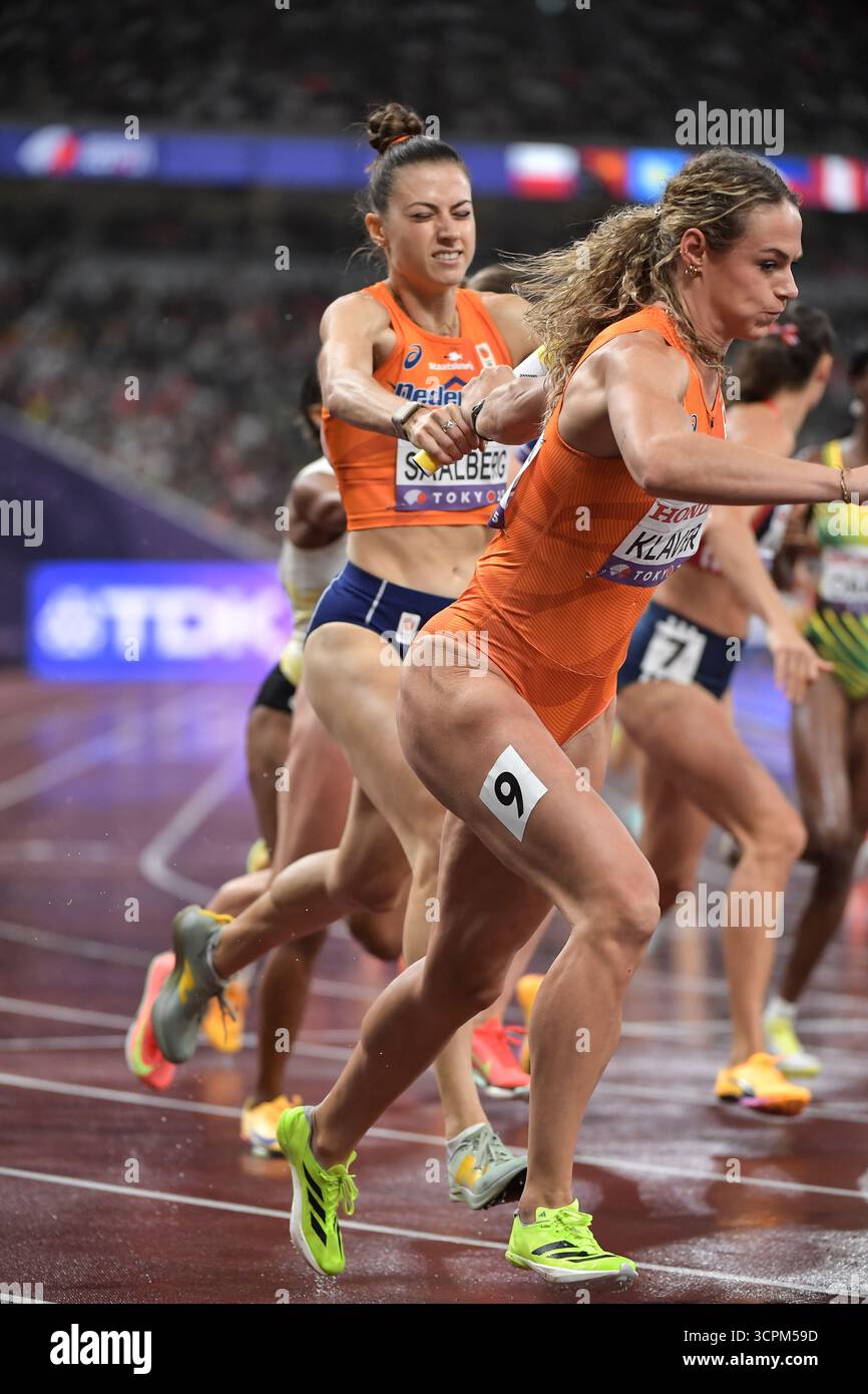 Eveline Saalberg of the Netherlands competing in the 4x400m women’s ...