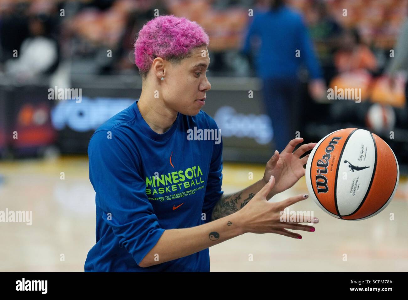 Minnesota Lynx guard Courtney Williams warms up before Game 3 of a WNBA ...
