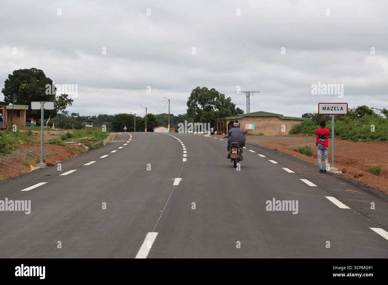 (250927) -- ABIDJAN, Sept. 27, 2025 (Xinhua) -- This photo taken on ...