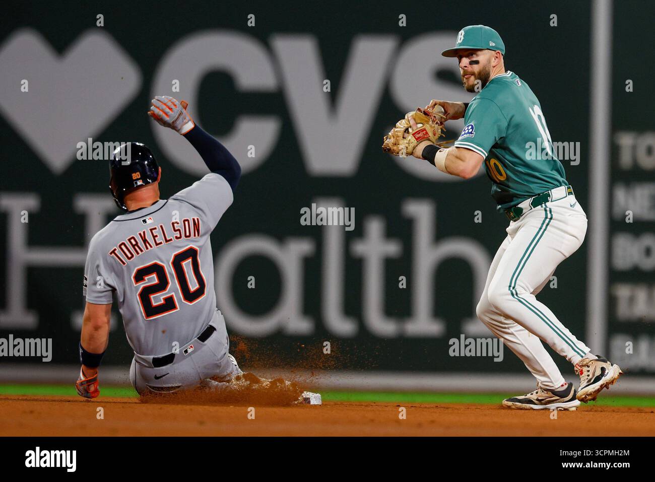 Detroit Tigers first base Spencer Torkelson (20) slides into second ...