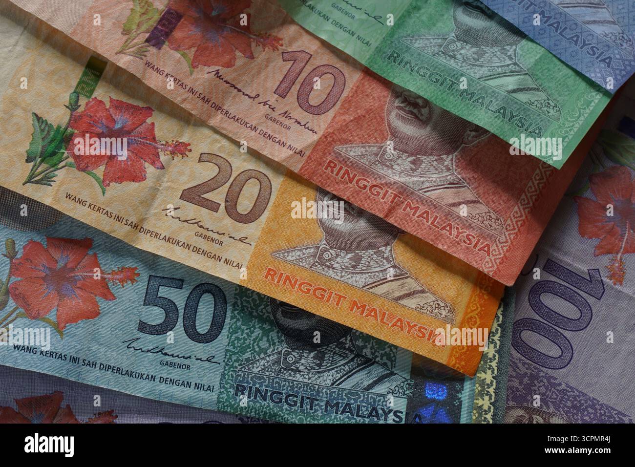 100 malaysian ringgit banknote hi-res stock photography and images - Alamy
