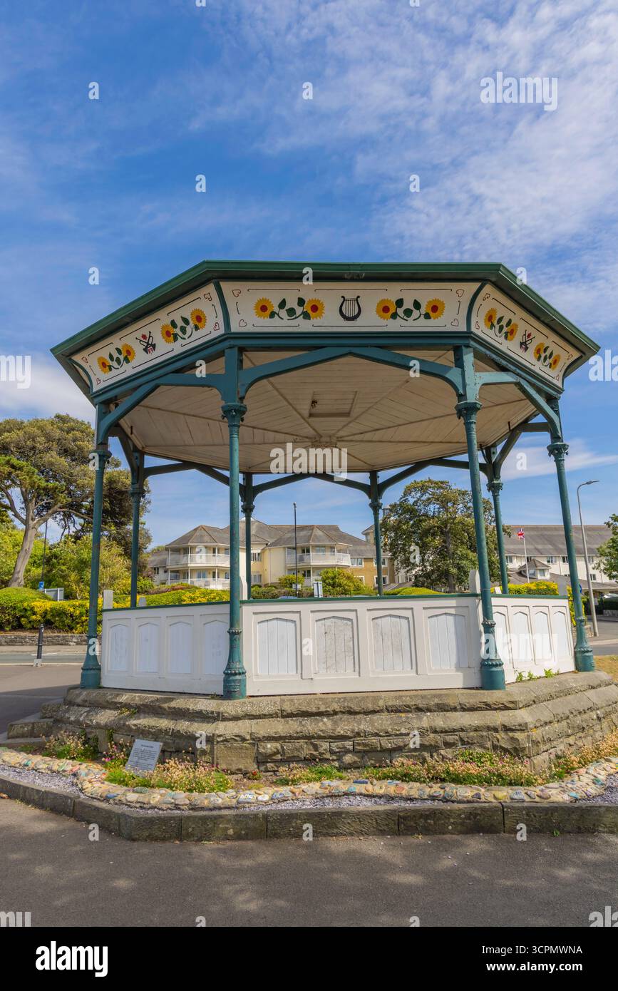 Clevedon Bandstand catching the sunlight Stock Photo - Alamy