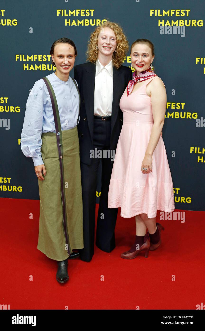 Luna Jordan Dana Herfurth Und Hille Norden Bei Der Premiere Des