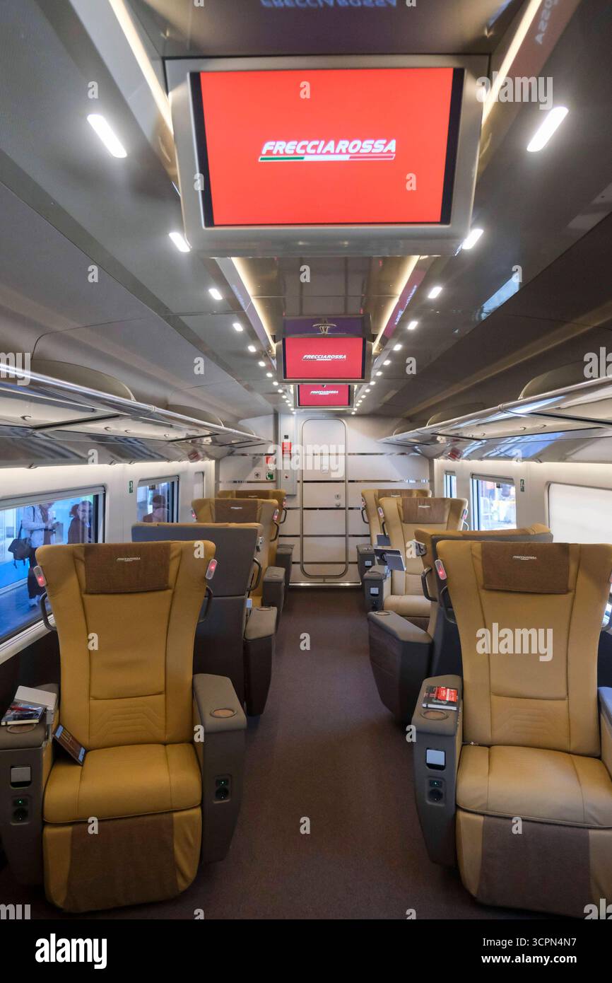 Next-Generation Frecciarossa 1000 The new generation Frecciarossa 1000 ...