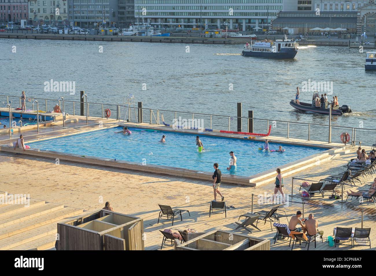 Schwimmbad Allas Sea Pool, Katajanokanlaituri, Helsinki, Finnland ...