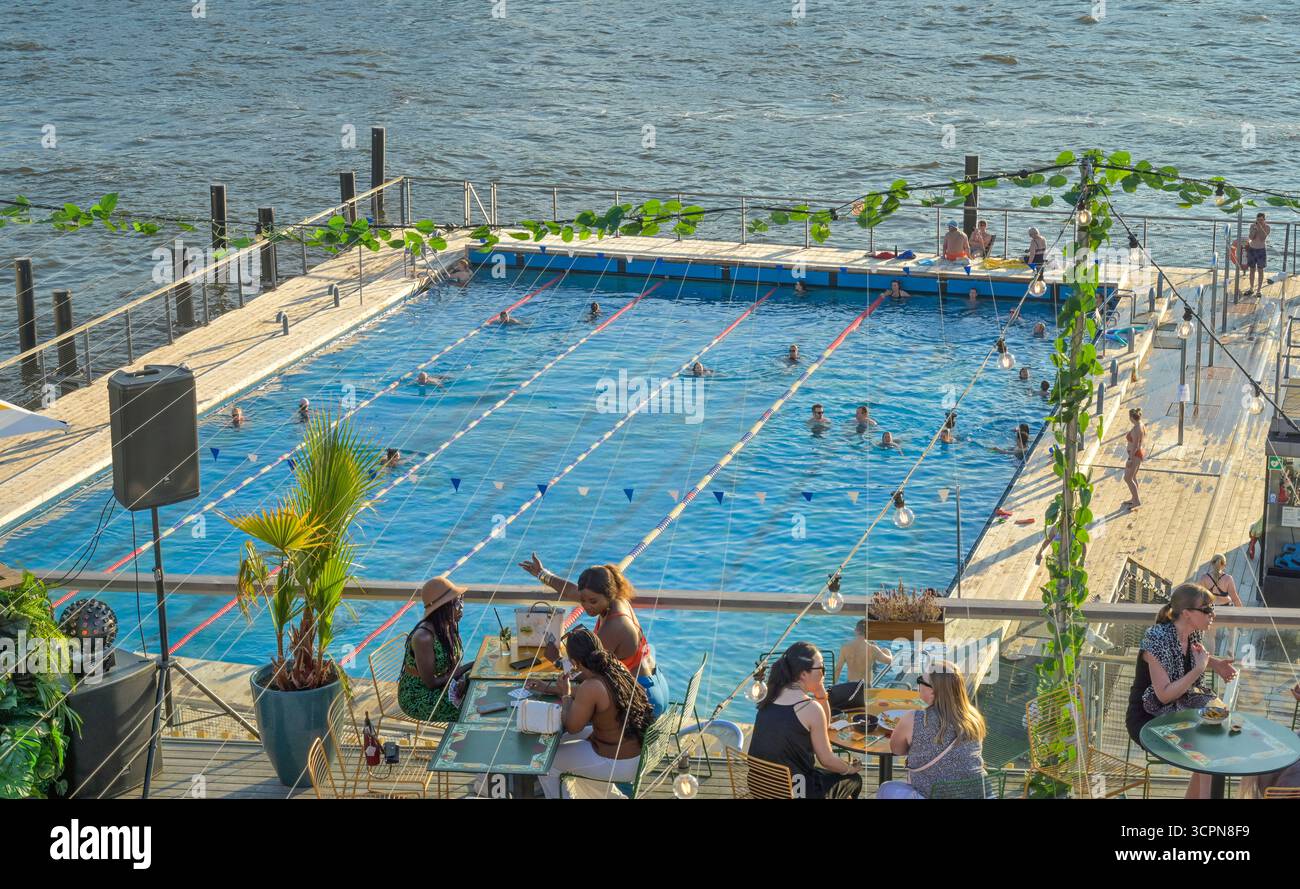 Schwimmbad Allas Sea Pool, Katajanokanlaituri, Helsinki, Finnland ...