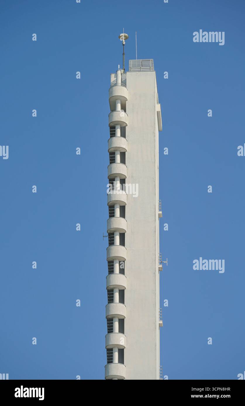 Aussichtsturm am Olympiastadion, Helsinki, Finnland *** Observation ...