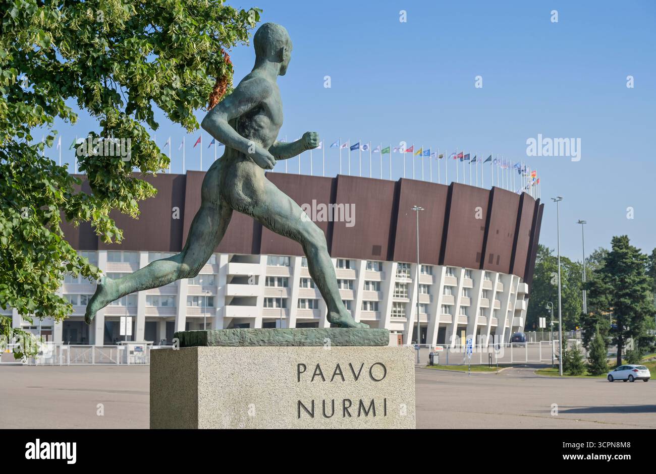 Bronzestatue von Paavo Nurmi am Olympiastadion, Helsinki, Finnland ...