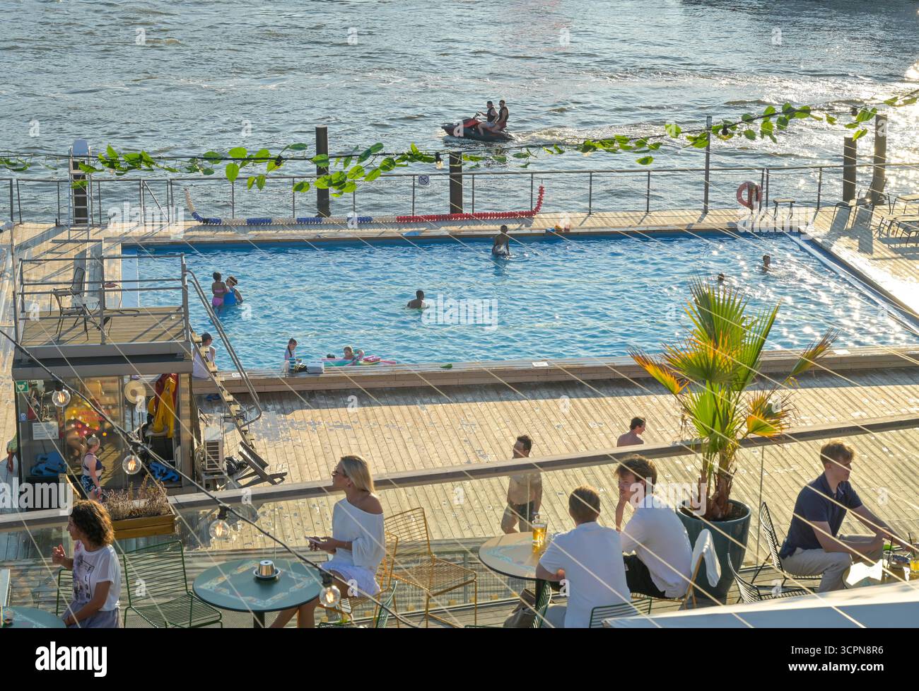 Schwimmbad Allas Sea Pool, Katajanokanlaituri, Helsinki, Finnland *** Swimming pool Allas Sea ...