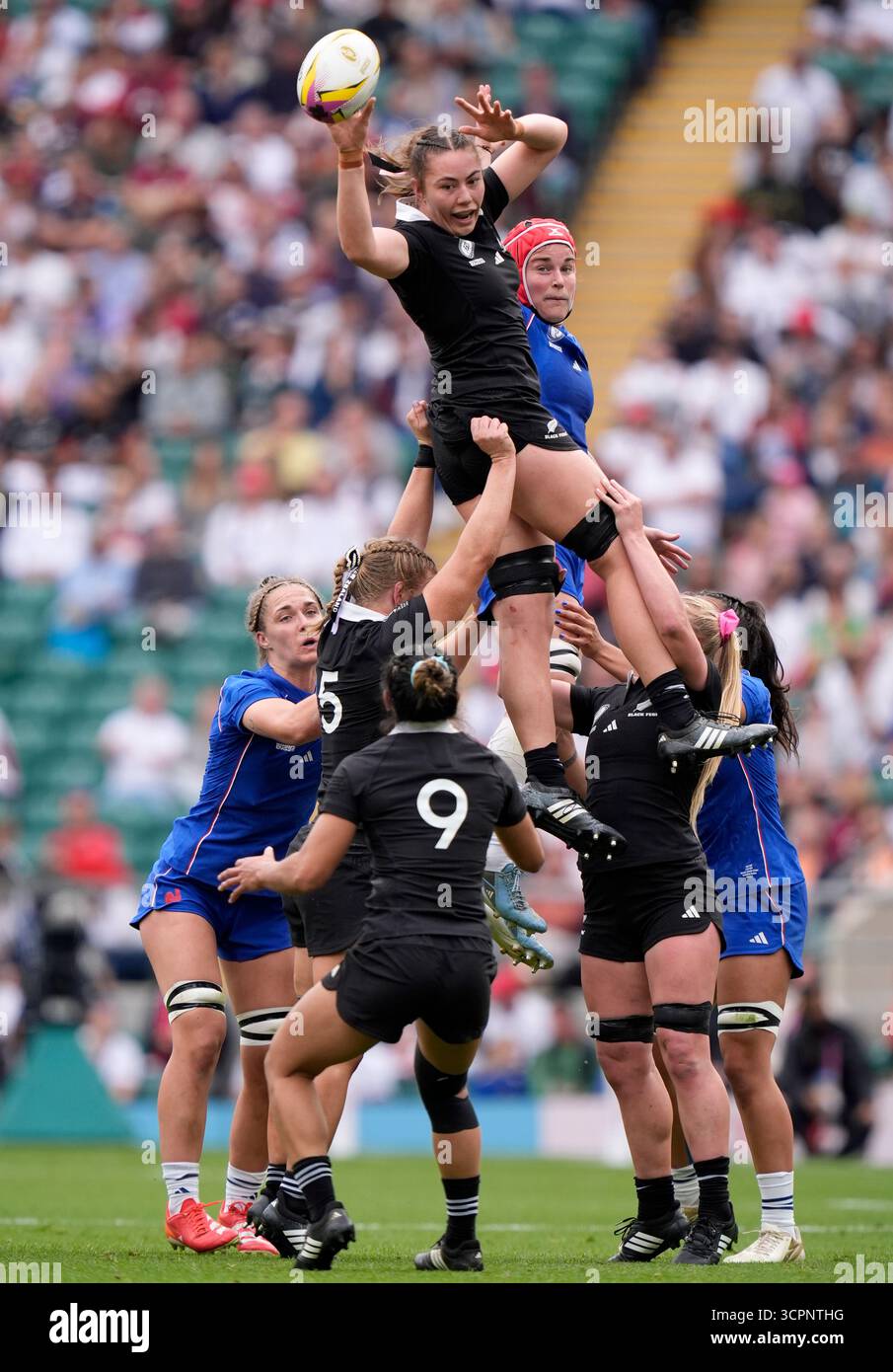 New Zealand's Maiakawanakaulani Roos (top left) wins a line out during ...