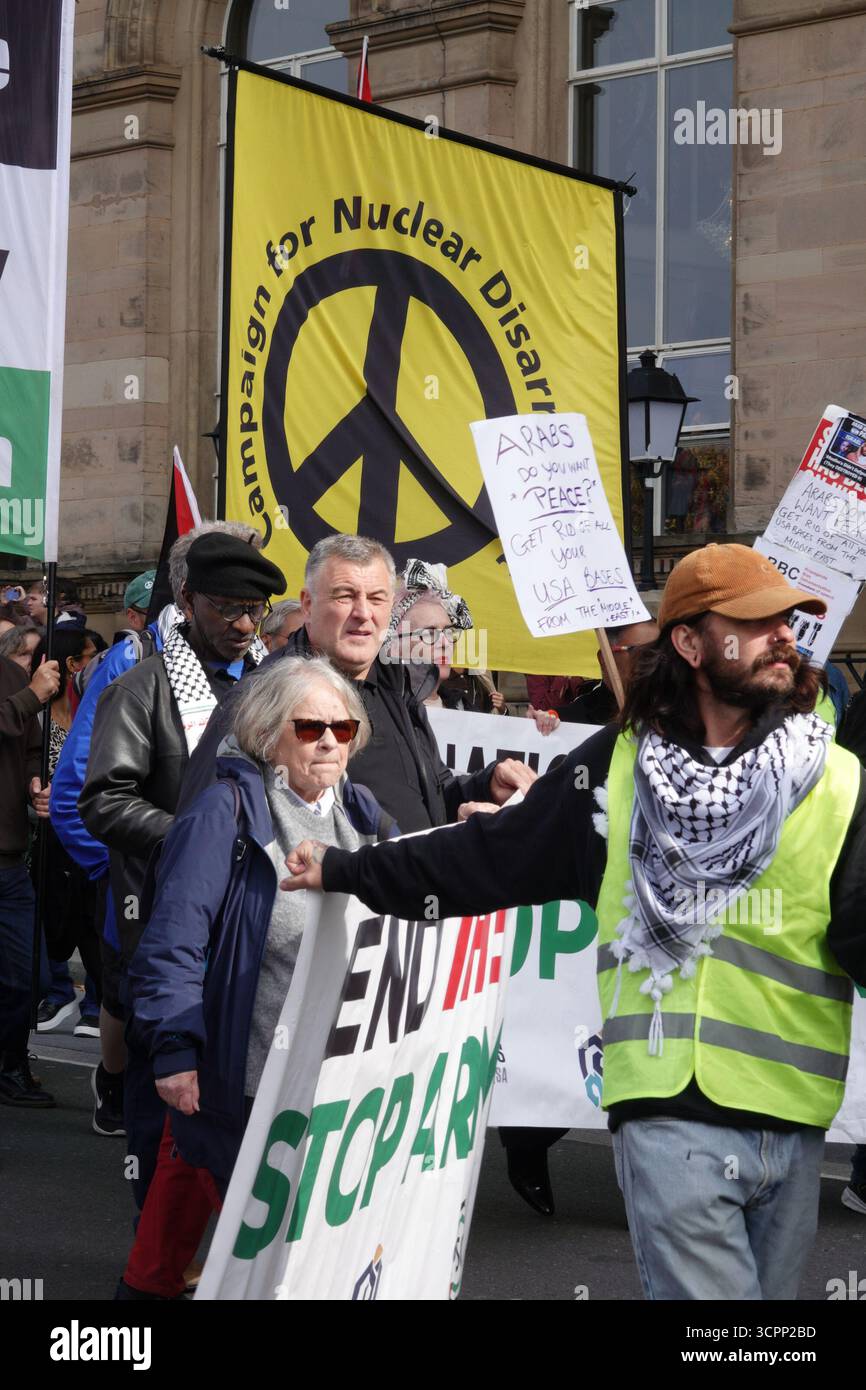 Liverpool, UK. 27th Sep, 2025. National March for Palestine in ...