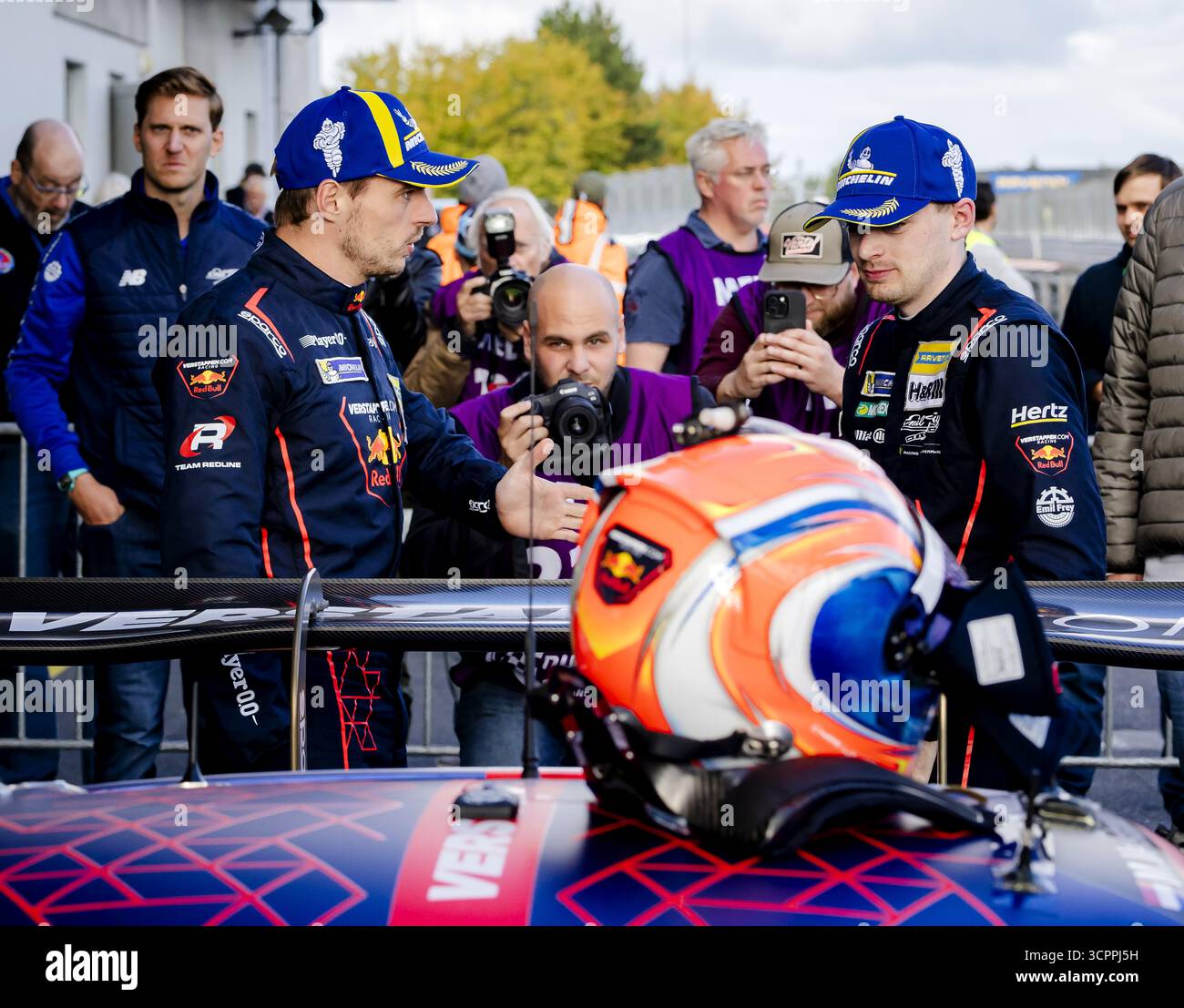 NÜRBURG - Max Verstappen and Chris Lulham (R) after winning Verstappen ...