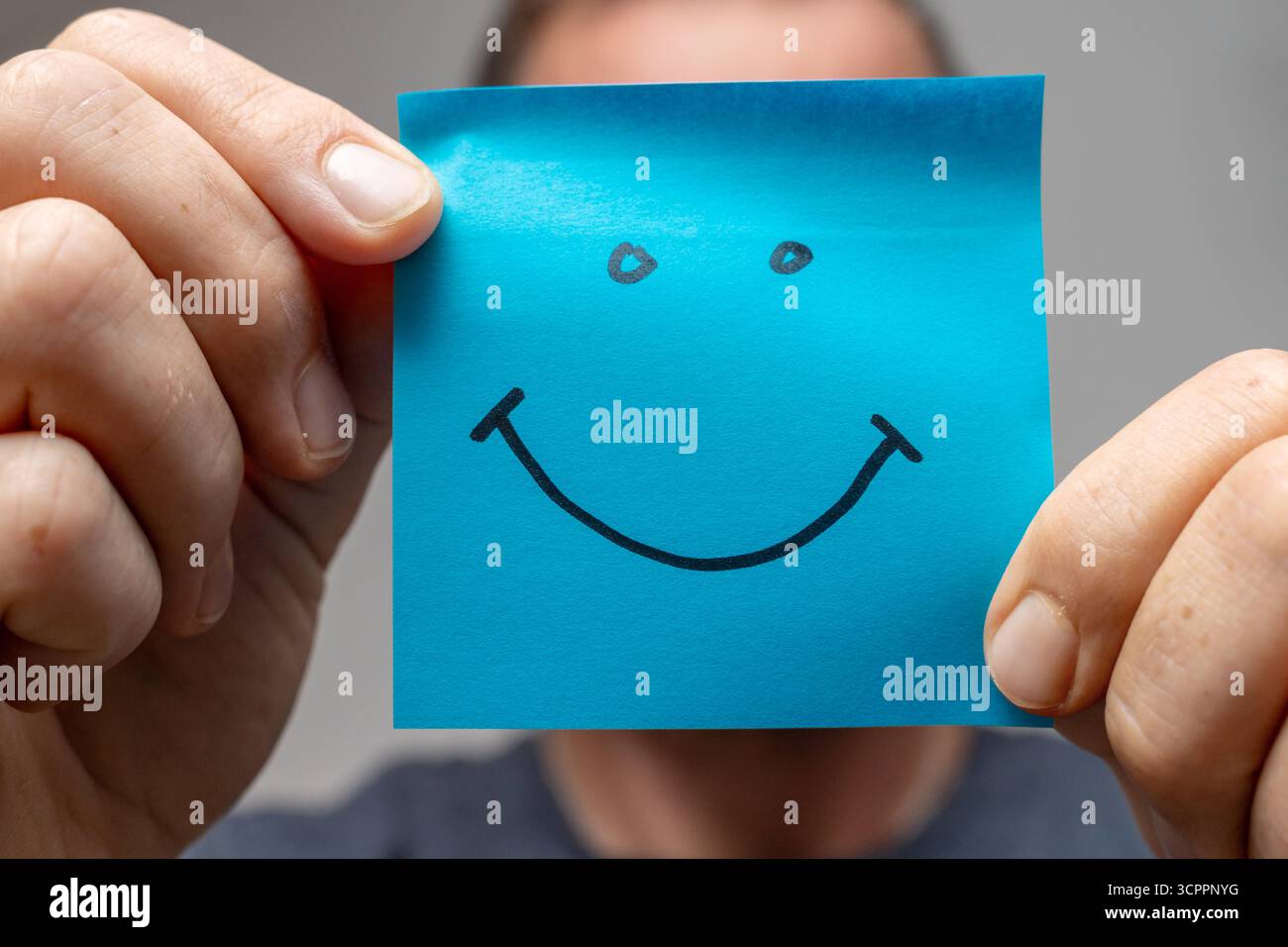 Blauer smiley hi-res stock photography and images - Alamy