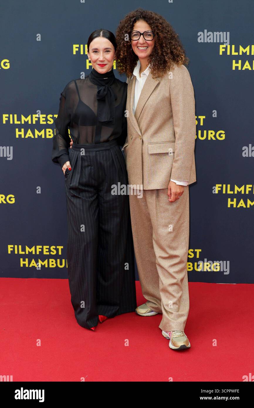 abb Sibel Kekilli Schauspielerin mit Malika Rabahallah Leiterin Film ...