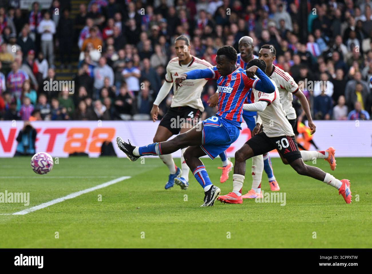 Eddie nketiah crystal palace 2025 hi-res stock photography and images ...